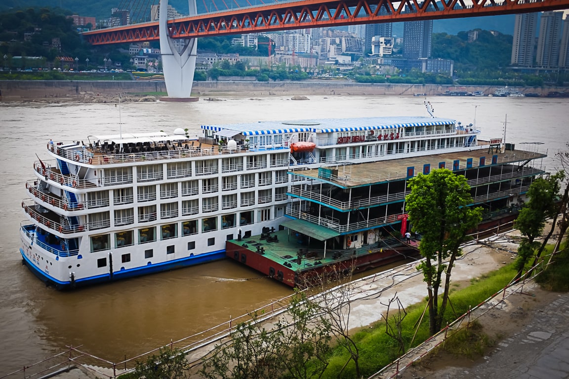 Chongqing and the Ship | 10nineteen